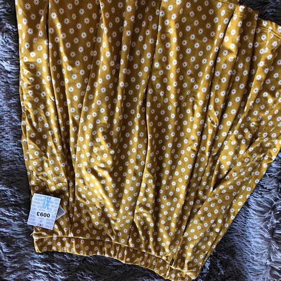 LuLaRoe | Skirts | Mustard Xl Madison With White Daisy Flowers | Poshmark